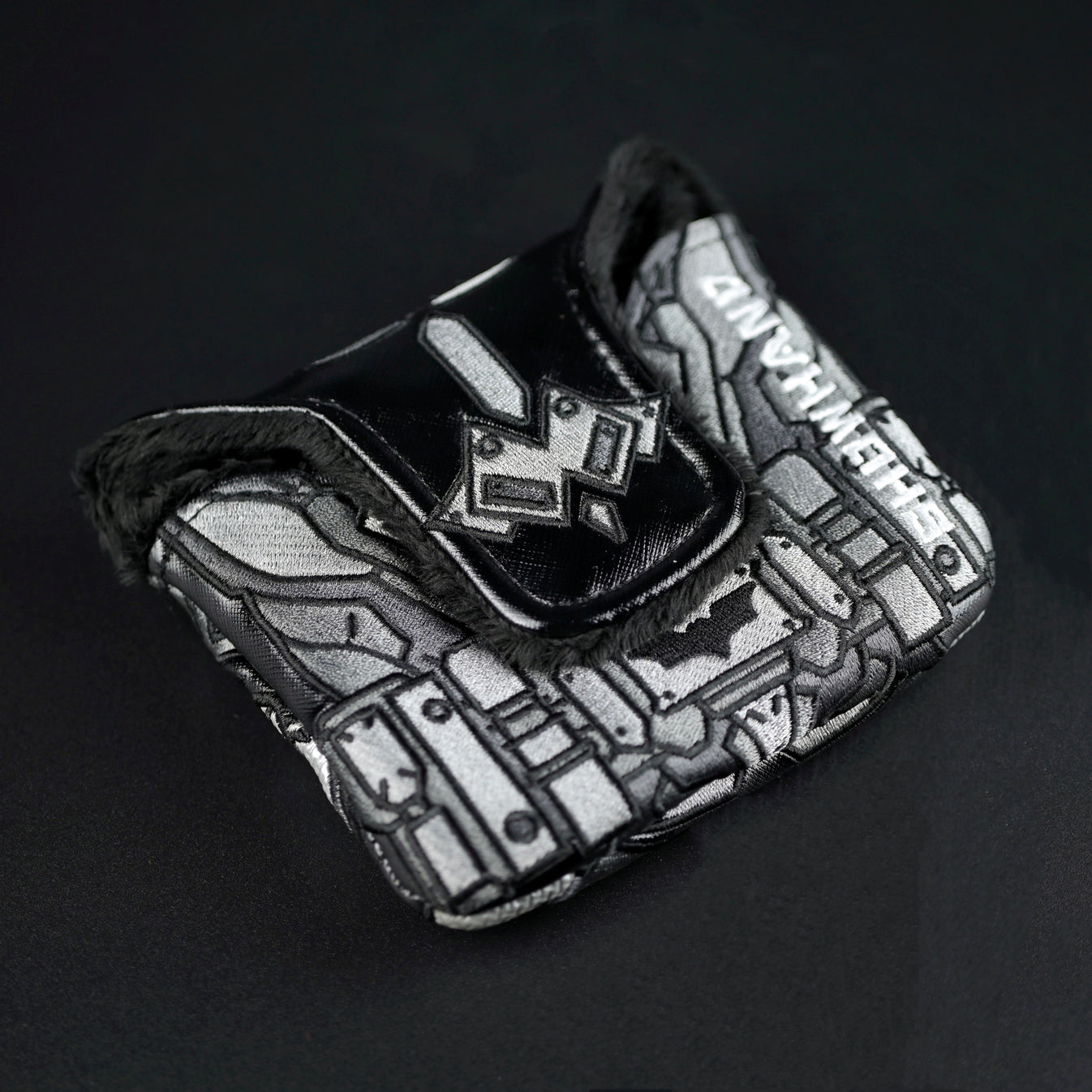Super Suits "Dark Bat"-Mallet Putter Headcover – ShowHand Golf
